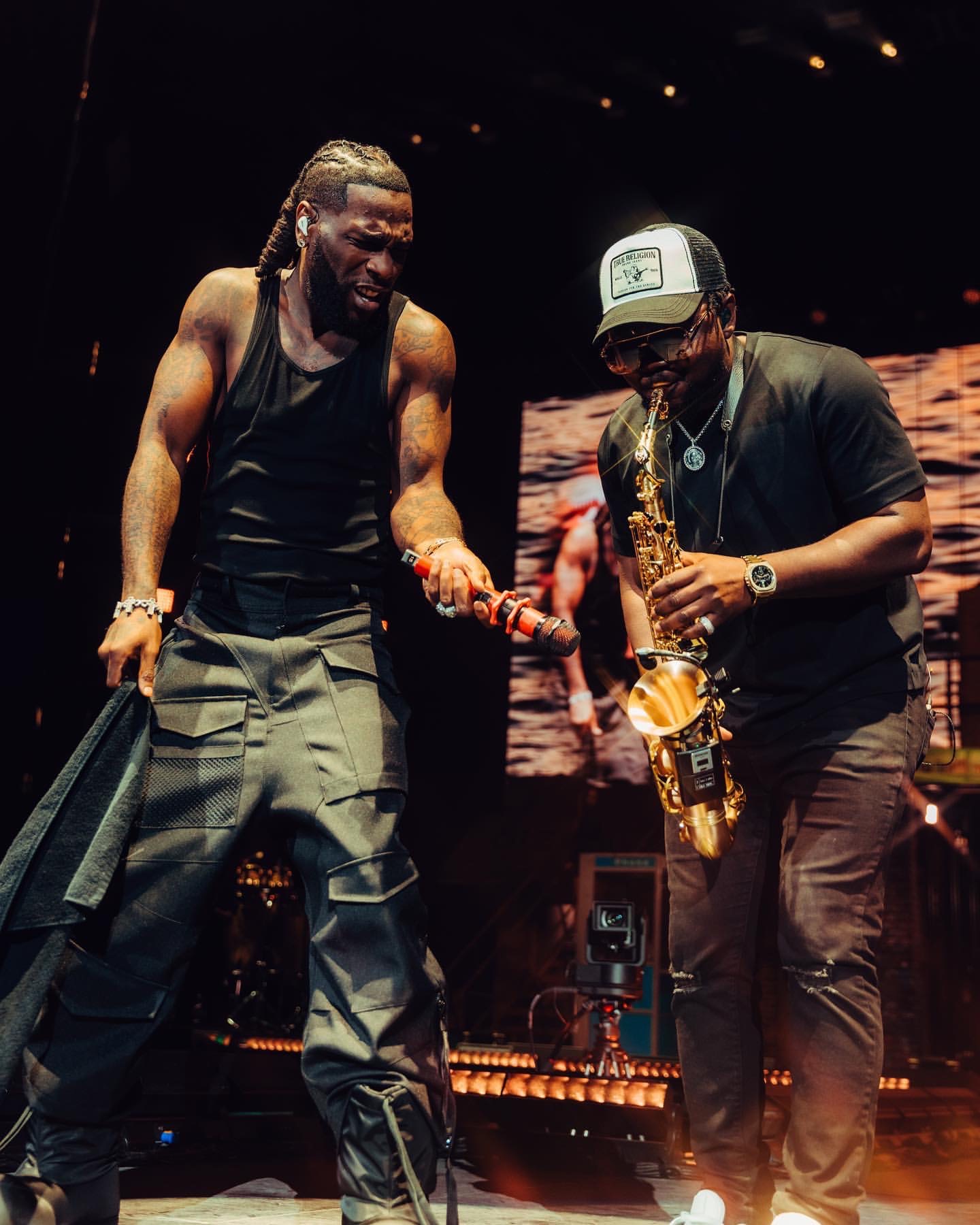 Burna Boy's Epic Concert at Scotiabank Arena Leaves Toronto Ablaze ...